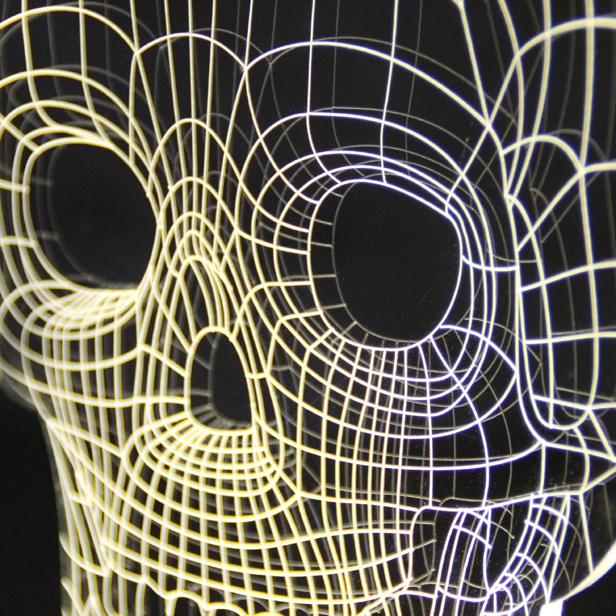 SKULL BULBING Optical Illusion 2D To 3D Table Lamp, Eco Friendly LED ...